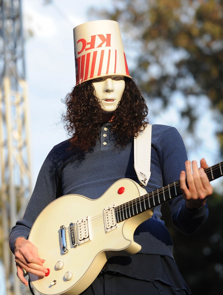 Buckethead enloquece del todo: 31 discos grabados en sólo un mes – the ...